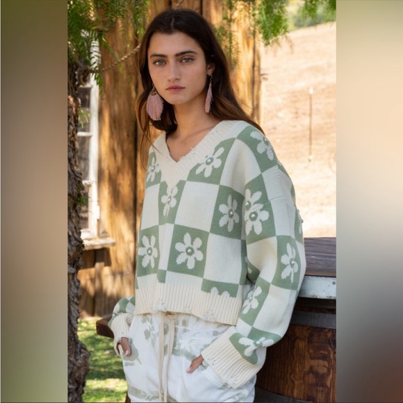 POL | Sweaters | Pol Green Daisy Flower Beaded Distressed Sweater ...